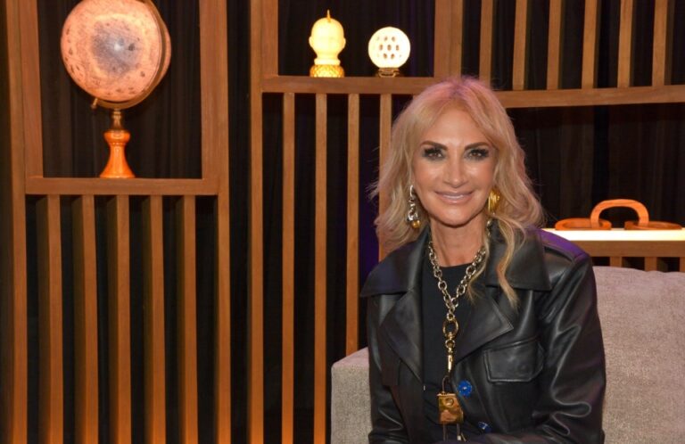 Detienen a excolaboradora de Adela Micha por presunto fraude y ...