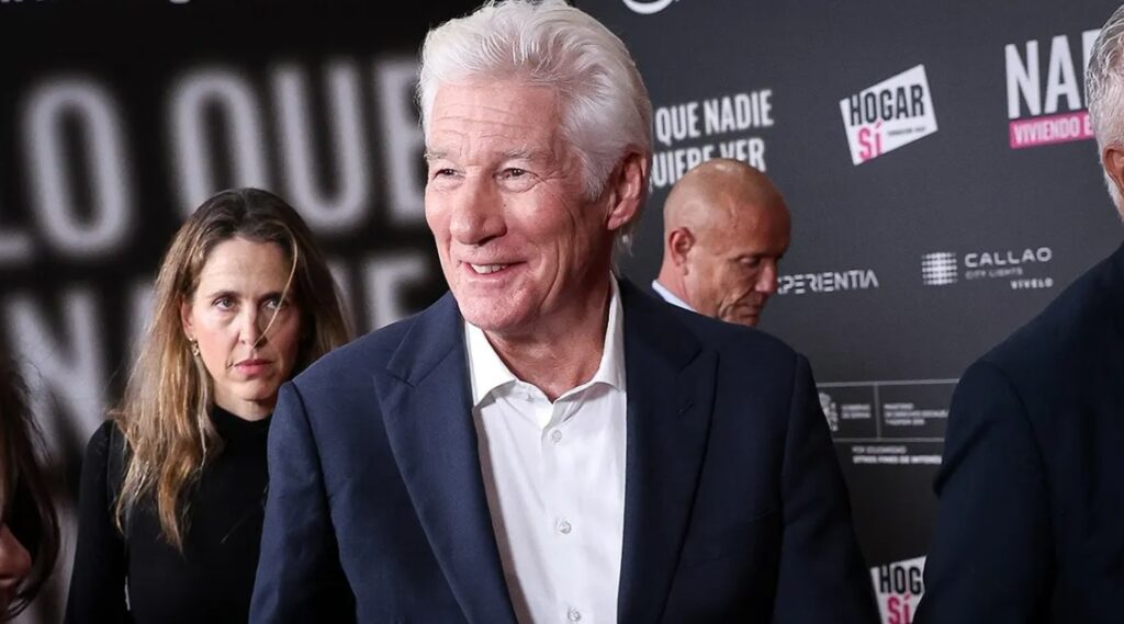 “Me avergüenza”: Richard Gere critica duramente la política migratoria ...